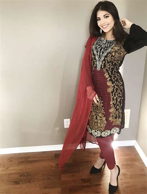 Jerk Off To Her And Her Feet Kiksaiyaman98 Scrolller
