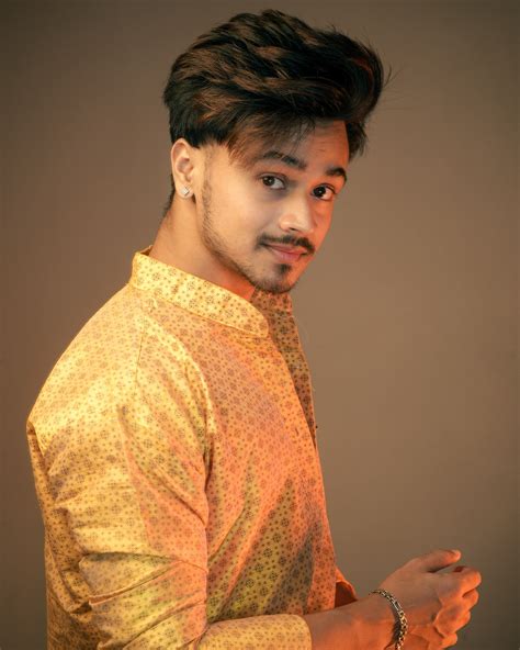 Kumar Utkarsh 🇮🇳 ☀️ Utkarshians ——————————————————— Utkarsh