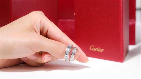 Nhẫn đôi Kim Cương Catier Love Ring Vàng Trắng Trang SỨc ThiẾt KẾ Á Âu