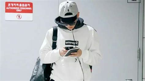 灿白记者贤×低龄灿（abo文） 哔哩哔哩