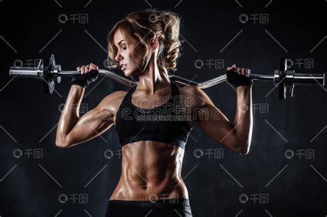 黑色高清图片 健身女性黑色背景 健身女性黑色背景图片免费下载 5161837882 千图网pro