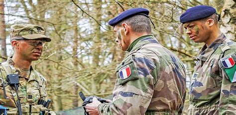 ယူကရိန်းသို့ စစ်ရေးနည်းပြများပို့ဆောင်မည့်အစီအစဉ်ကို ပြင်သစ် မကြာမီထုတ်ပြန်နိုင်ဖွယ်ရှိ