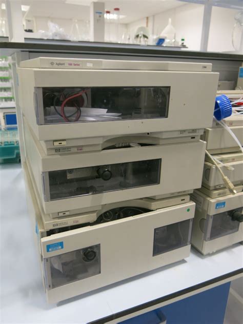 Hp Agilent Analytical Hplc System Hp 1100 Series For Spares Or Repair Consisting Of Dad Sl