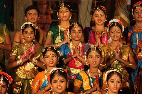 Thanjavur Brihadishwara Temple Bharatanatyam Dancers Flickr