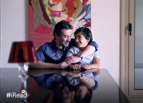 أول ظهور لابن كريم عبد العزيز بعدما كبر مجلة هي