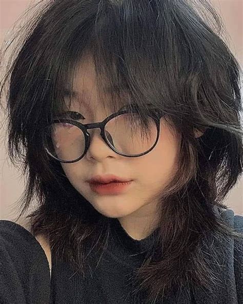 28 Amazing Korean Wolf Cut Hairstyles | Hair styles, Hair inspiration short, Short hair styles