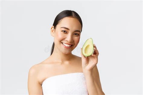 Female In Bath With Foam Stock Image Image Of Pursuit 68217027