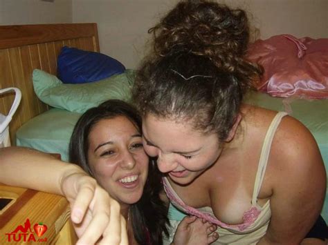 ישראליות סקסיות תחת השפעת אלכוהול