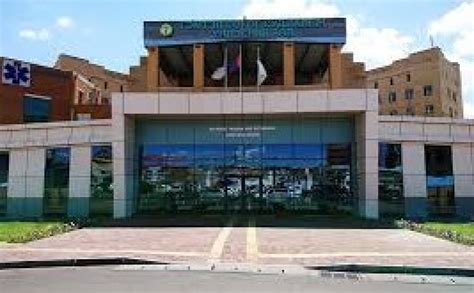 Нагацдаа хуруугаа таслуулсан охины хуруу залгах мэс засал амжилттай болжээ