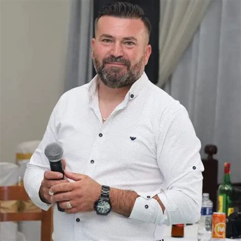 Këngë Nga Geni Kapushi