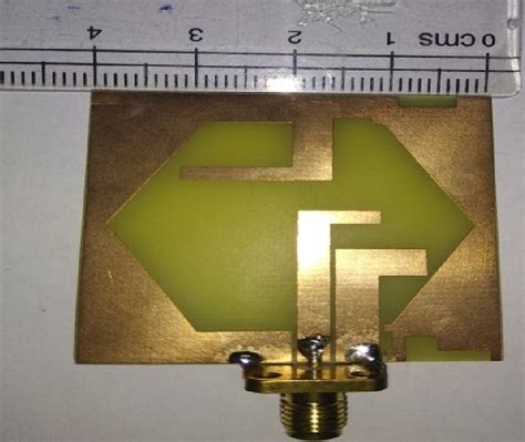 Fabricated Wideband Circularly Polarized Cp Antenna Download Scientific Diagram