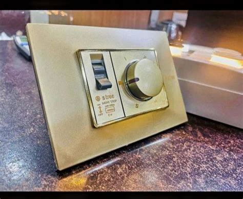 Golden Modular Mcb 16 A At ₹ 220 Piece In Kolkata Id 2855327220655