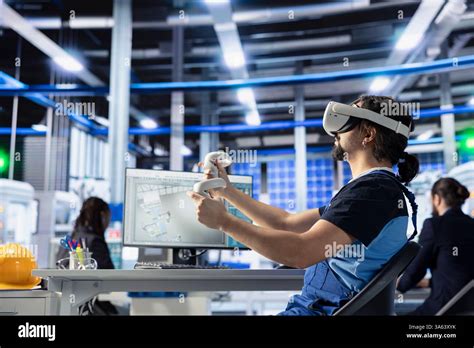 Solar Panels Plant Engineer Using Vr Simulation To Optimize Manufacturing Workflow