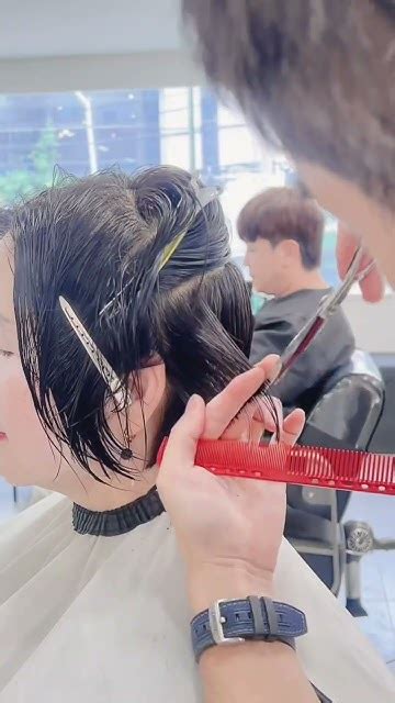 디스커넥션 숏컷 Haircut 쇼츠 미용 여자머리스타일 컷트 숏컷 헤어스타일 엄마머리 시니어헤어 Youtube