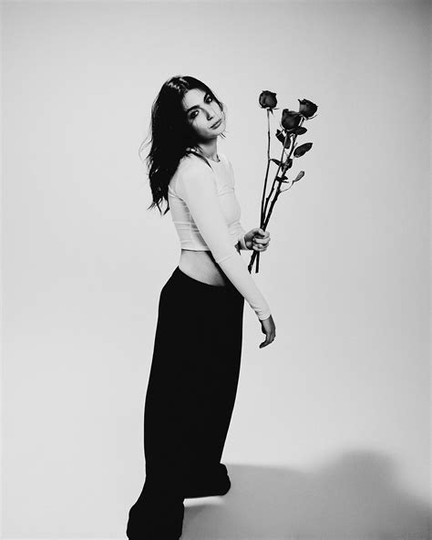 Maya — Thomas Hawes