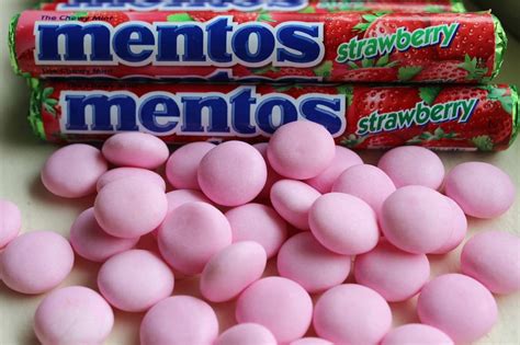 قیمت و خرید آبنبات منتوس با طعم توت فرنگی وزن 375 گرم نیلیو