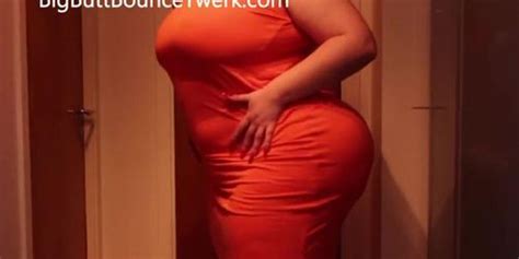 Natasha Crown Twerk