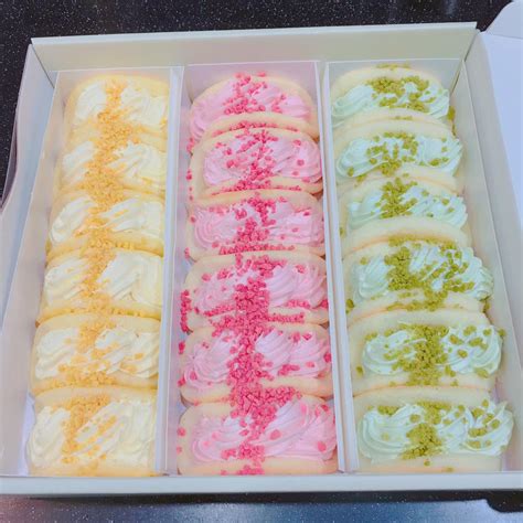 M모나르끄 태백점 크런치오믈렛딸기바나나멜론 과일믹스오믈렛딸기키위망고 컵케익 폭신폭신