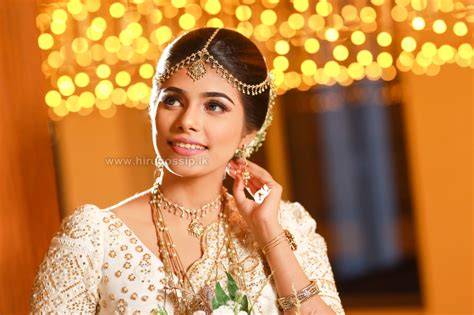 එයාටත් මංගල සීනූ නේද එහෙනම් ” ගොඩක් ආදරේ කරන එයත් එක්ක සුරූපී ටනාශා හතරසිංහත් යුග දිවියට