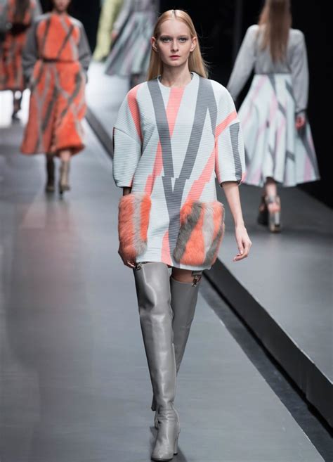 봄웜톤 라이트 코디 봄웜 옷 톤인톤 컬러 팔레트 추천 네이버 블로그