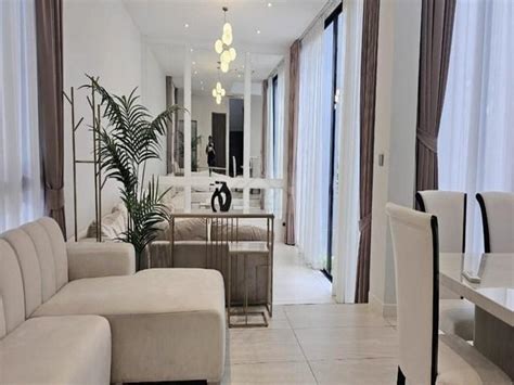 ให้เช่าบ้านเดี่ยว 3 ชั้น โครงการบูก้าน กรุงเทพกรีฑา หลังมุม วิวสระว่ายน้ำ Ennxo