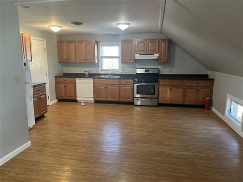 876 Middle St Unit Third Floor Fall River Ma 02721 876 Middle St