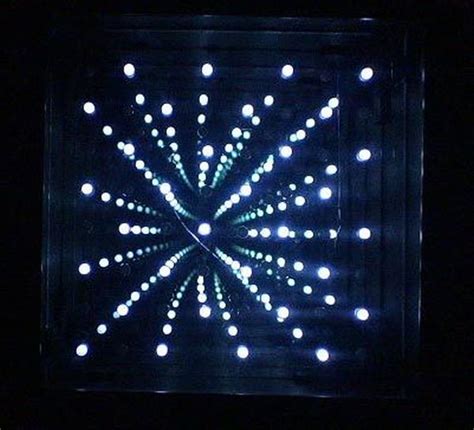 8x8 Led Array Multiplexed Infinity Mirror Using Pic18f1320