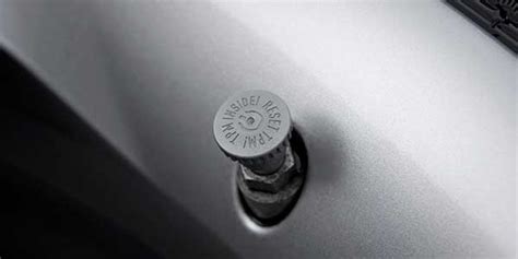 TPMS Springtime Service Explaining Maintenance To Customers