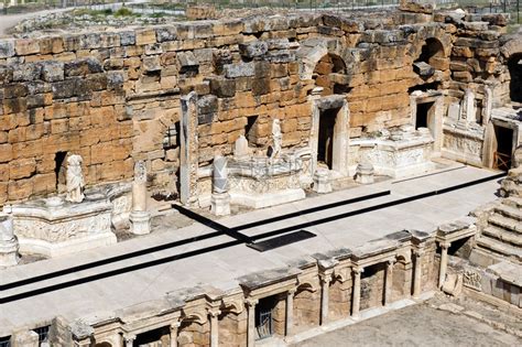 古代希拉波利斯现为土耳其帕穆卡勒高清图片下载 正版图片507008331 摄图网