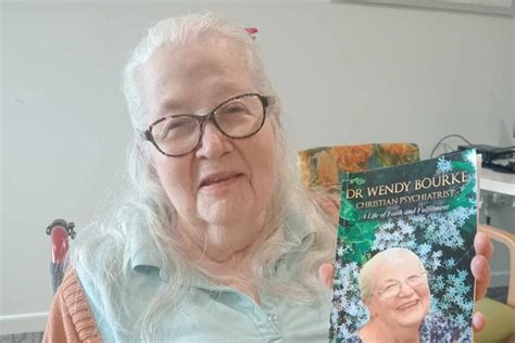 Former Doctor Living With Dementia Publishes Life Story With The Help