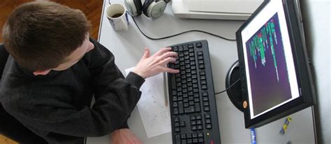 programador cria scripts para automatizar sua vida até para fazer café