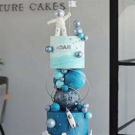 زیباترین و خاص ترین مدل های کیک تولد طرح فضانورد