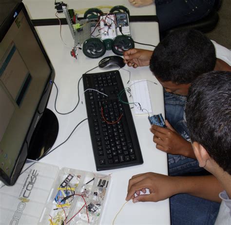 nossos robôs introdução à eletrônica com arduino