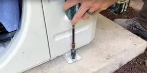 How To Use Plumber S Putty What S The Drying Time Everyday Home Repairs