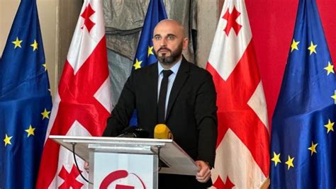 ლევან ხაბეიშვილი მას შემდეგ რაც კობახიძეს თავისუფლების მოედანზე დაემართა თავმოყვარე ადამიანი