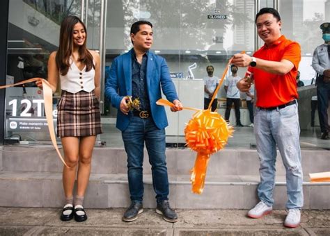 Xiaomi Rings In The Christmas Spirit With Xiaomi Pop Concert New Store And More Tech Patrol