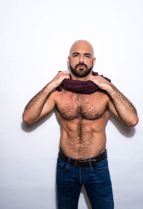 American Otter Adam Russo Shows A Beautiful Body