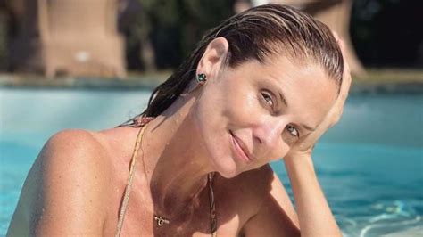 Filippa Lagerback Il Video Sensuale A Bordo Piscina Velvet Gossip