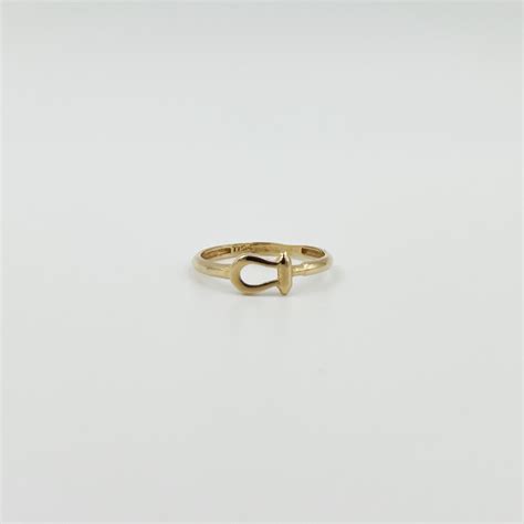 خرید انگشتر طلا زنانه طرح‌های متنوع و سبک