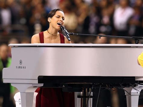 Alicia Keys Biography Songs Fallin No One And Facts Britannica