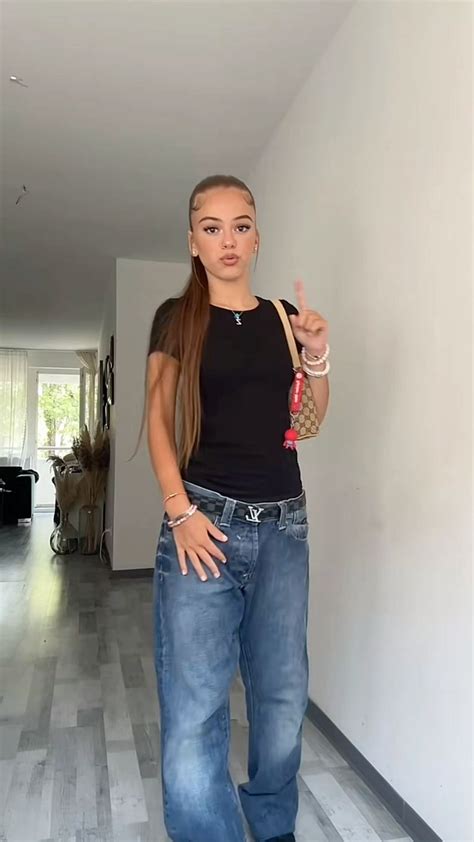 Zahide Outfit Inspo