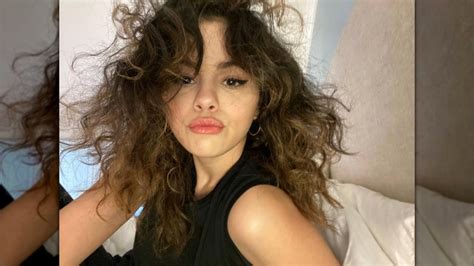 20 Celebs Who Look Gorgeous With Their Natural Hair