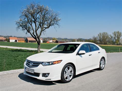 Honda Accord 8 - Технически данни и характеристики