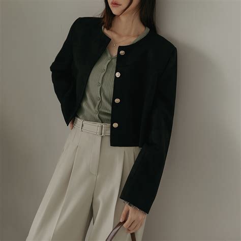 커먼유니크 리즈닝 스웨이드 골드 버튼 자켓 간절기가을크롭라운드넥노카라재킷하객룩격식룩출근룩