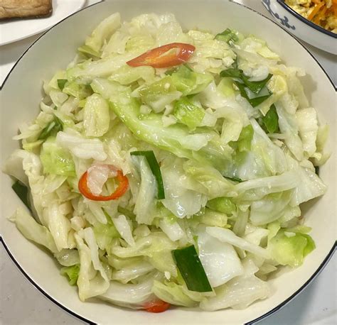 陳隨意 Tsui Yi 蒜炒高麗菜 Facebook