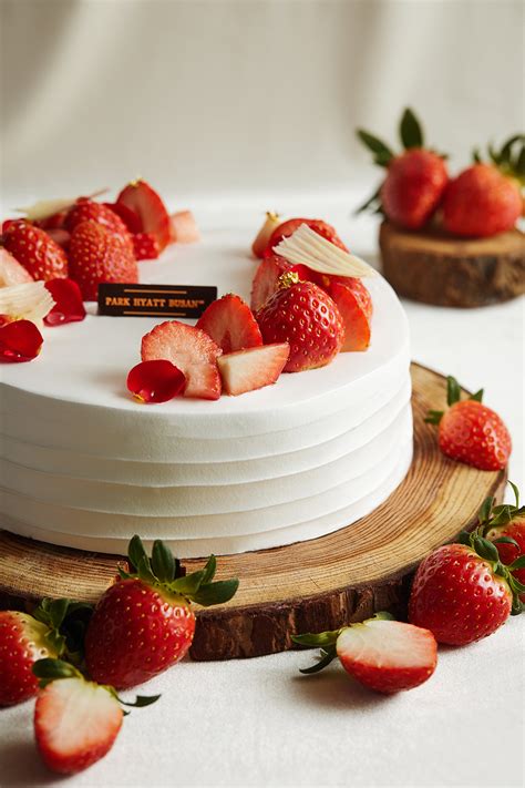 호텔 Hdc 파티세리 딸기 케이크 3종 선보여