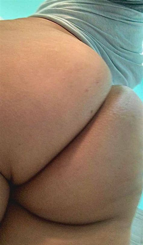 Another Booty Pic At My Bosss Restroom He Totally Wants To Fuck