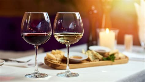 합리적인 한 잔 글래스 와인 Publy