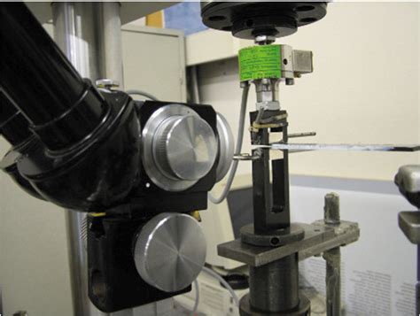 Left Mode I Dcb Delamination Test Set Up And Right Mode Ii Els