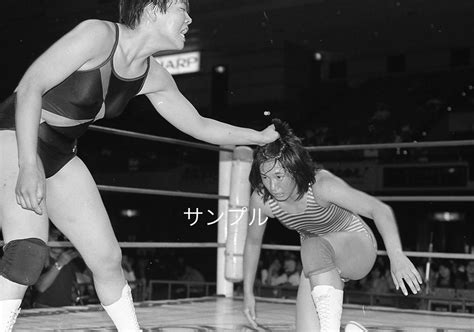 【未使用】全日本女子プロレス 1980年写真セットの落札情報詳細 ヤフオク落札価格検索 オークフリー